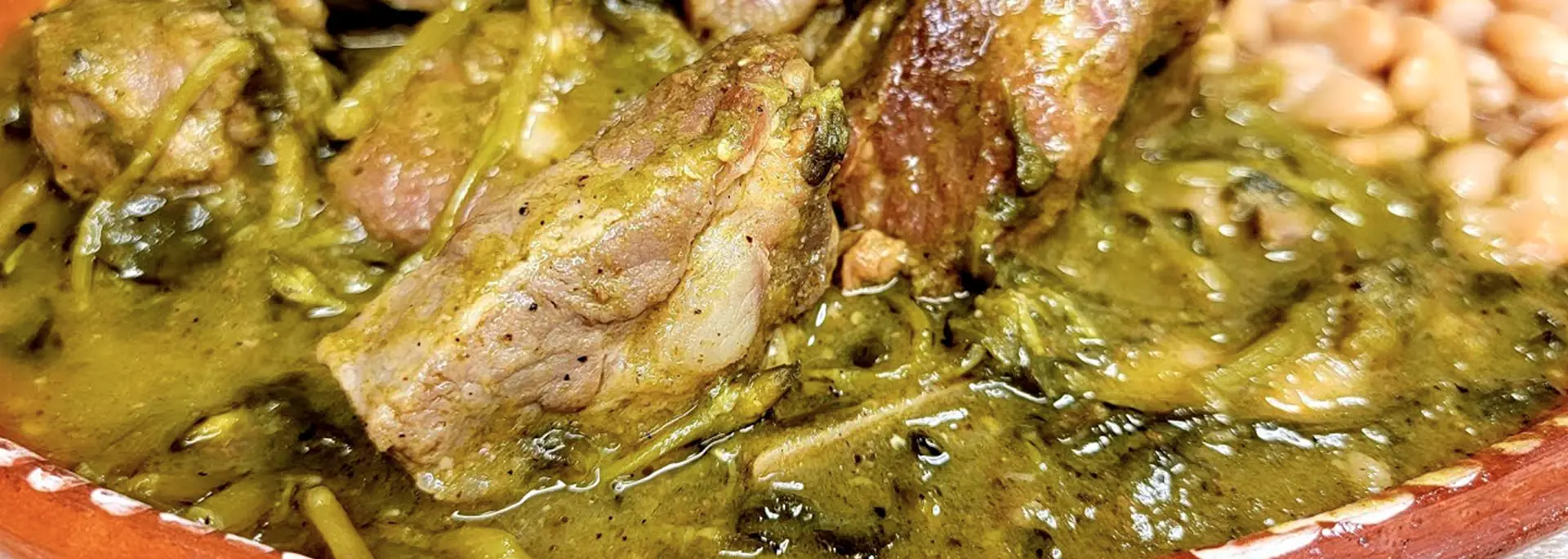 Espinazo de cerdo en salsa verde con verdolagas